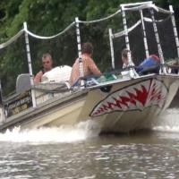 How Real Men Fish - Big Geek Daddy