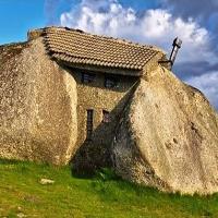 10 Strange Places People Have Lived - Big Geek Daddy