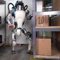 Atlas Robot - Big Geek Daddy